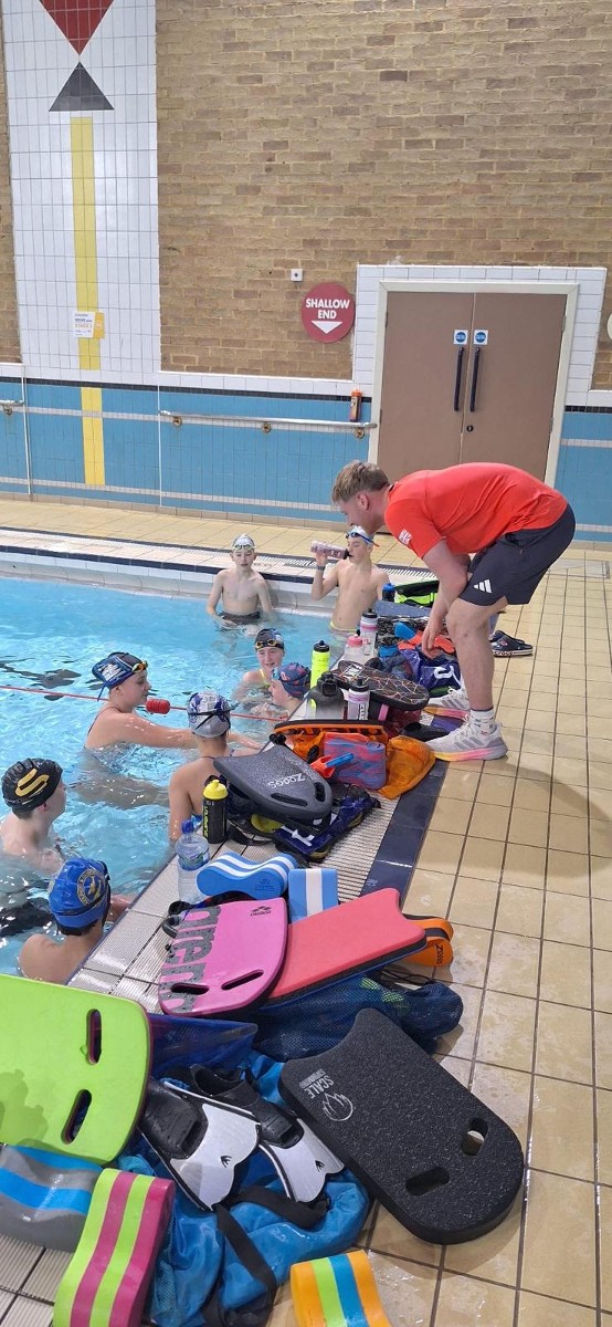 Bicester Blue Fins Swimming Club Home
